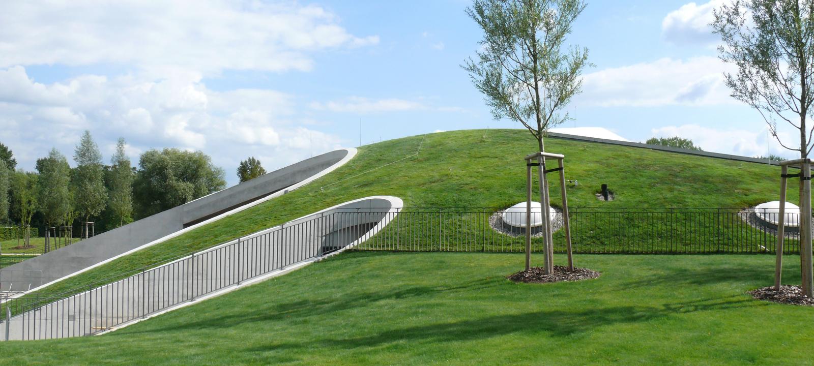 Green Roofs with Lawn | ZinCo Green Roof Systems UK